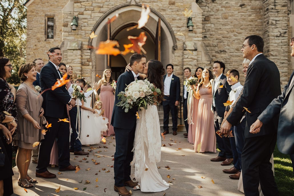 Brewery Wedding | Fall Wedding | Minnesota Florist | Leslie and Taylor