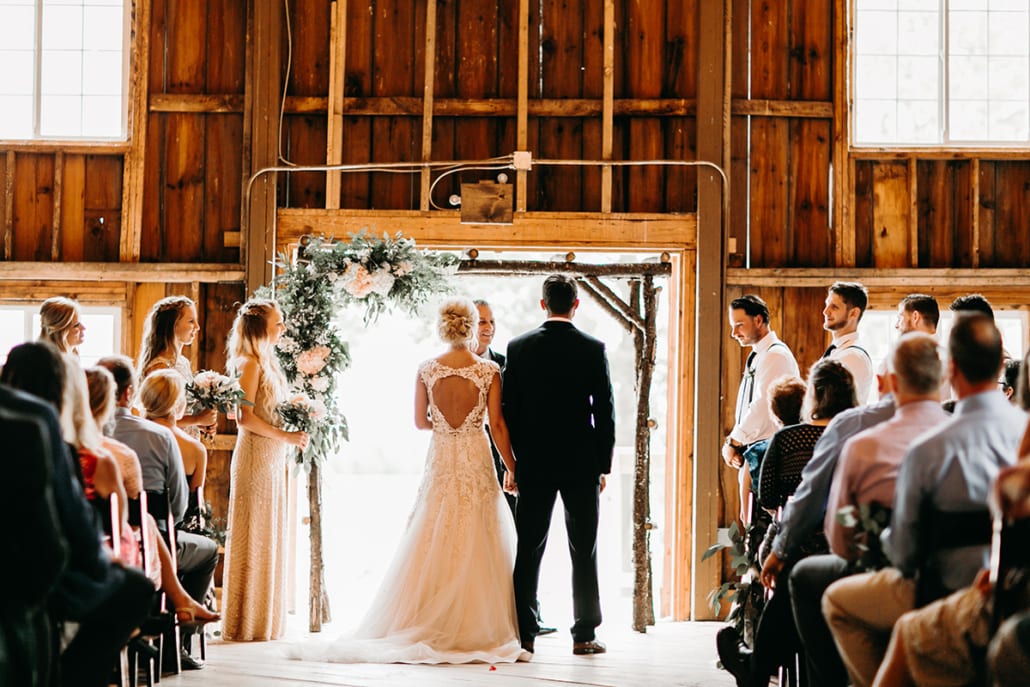Bloom Lake Barn | Soft Blush Bouquet | Rachel and Jacob