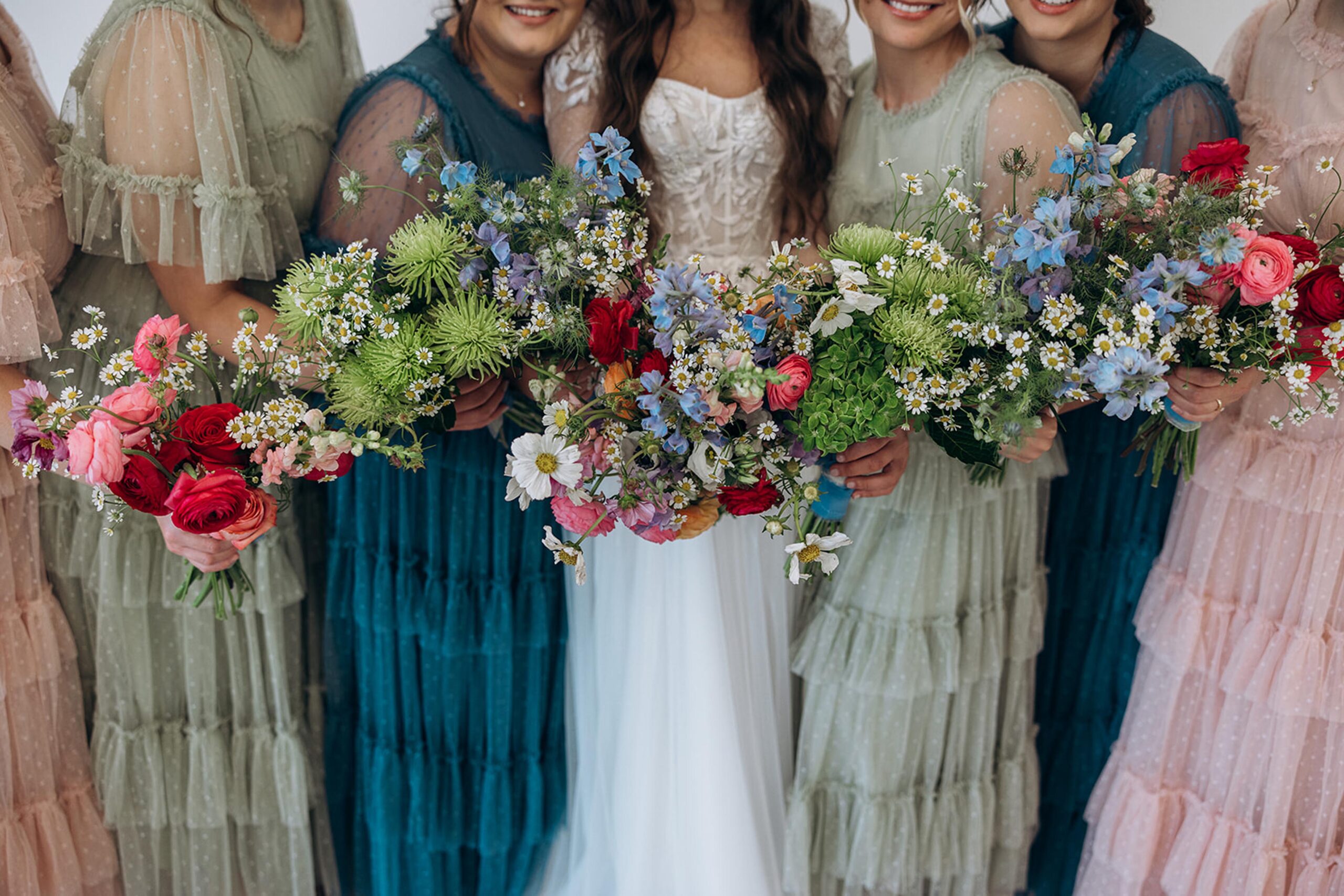 Bright Spring Wedding - Artemisia Studios